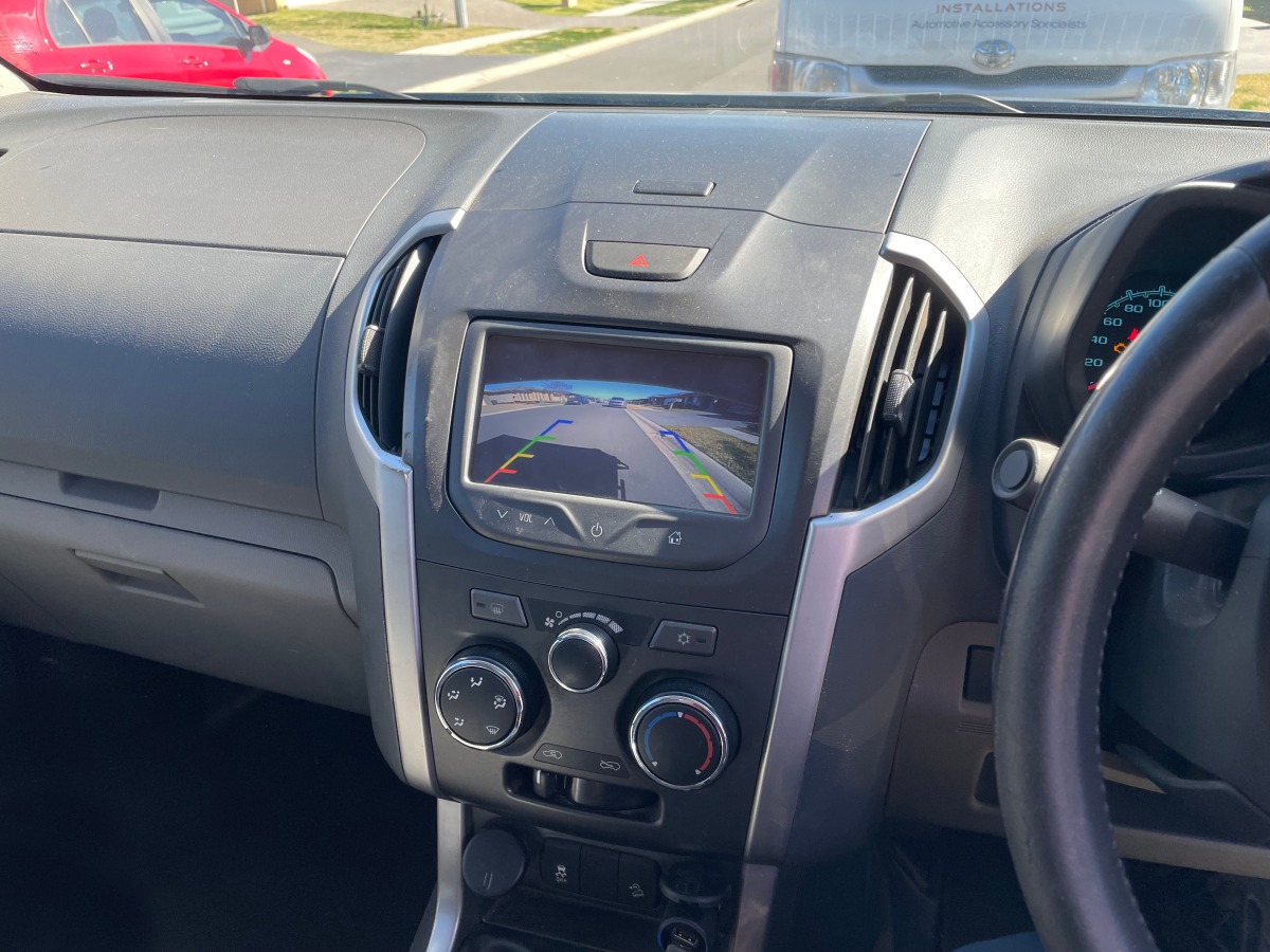 Reverse camera vs parking sensors | Creative Installations