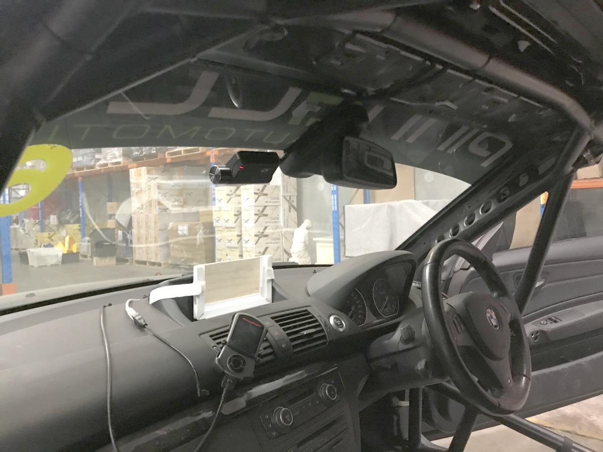 135i Track Car 2011 THINKWARE F800 Pro Dash Camera | Creative Installations