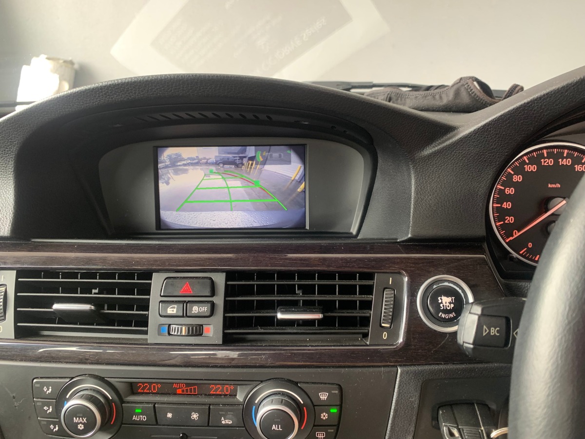 320D 2011 Integrated Reverse Camera | Creative Installations