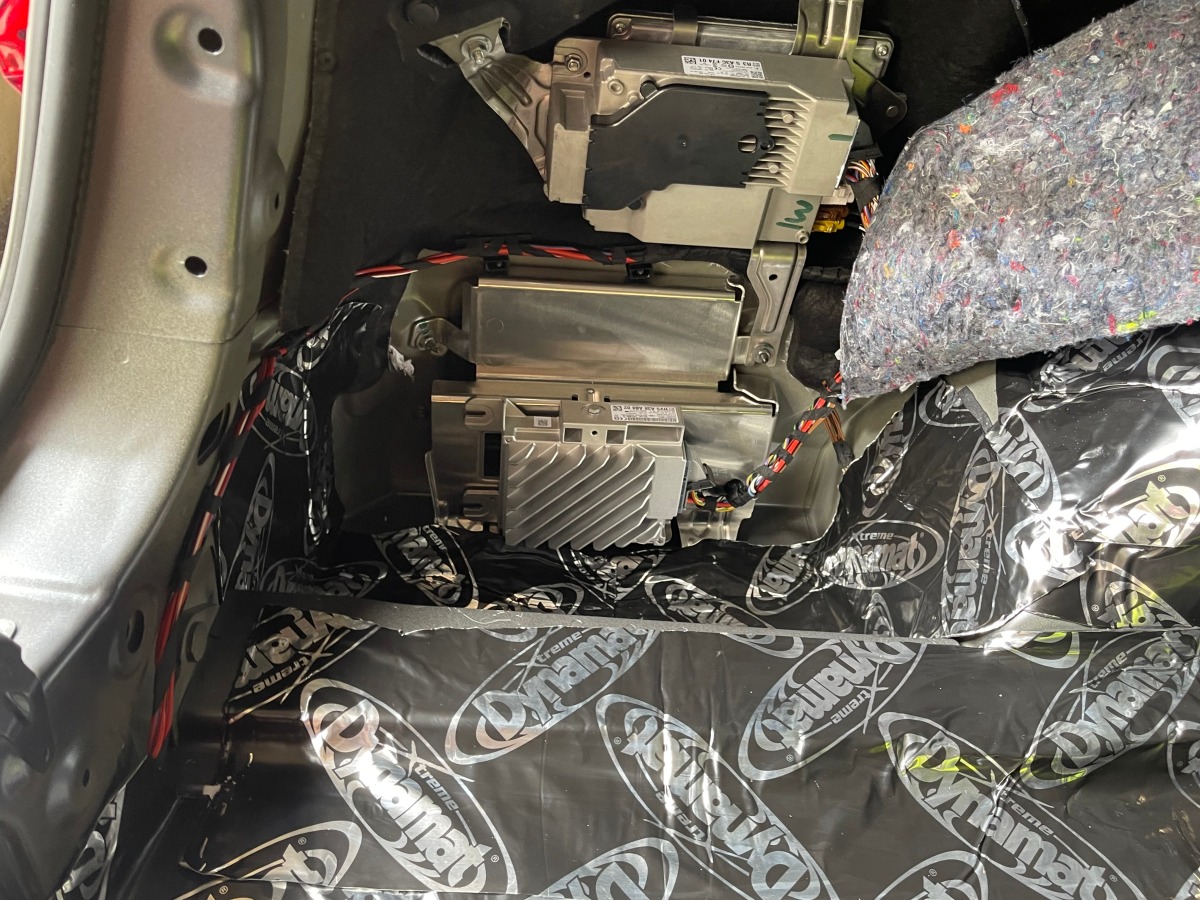 330i 2021 Dynamat Sound Deadening | Creative Installations