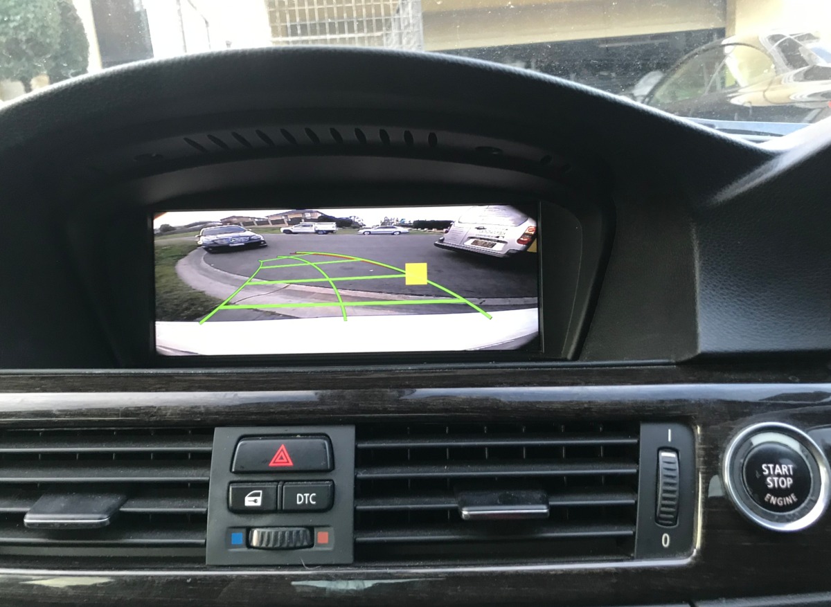 335i 2011 Integrated Reverse Camera | Creative Installations
