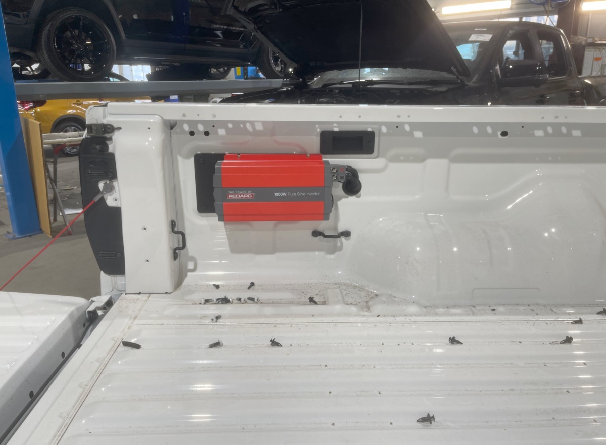 Ranger 2023 REDARC 1000W Pure Sine Wave Inverter | Creative Installations