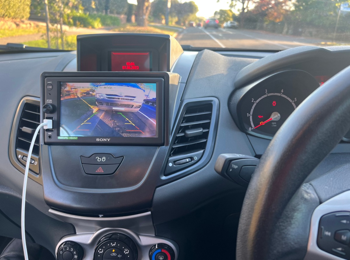 Fiesta 2013 Sony XAV-AX1000 Head Unit | Creative Installations