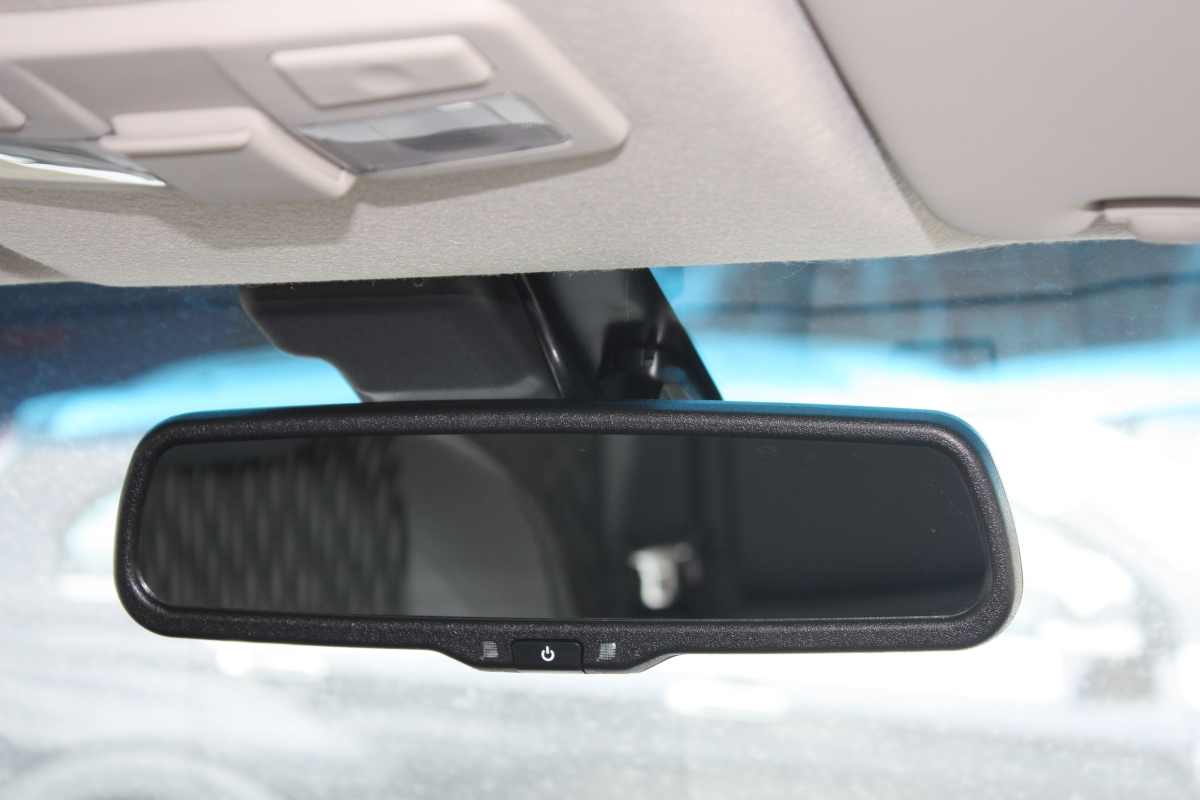 Colorado Ute 2015 Replacement Reverse Mirror Monitor | Creative ...