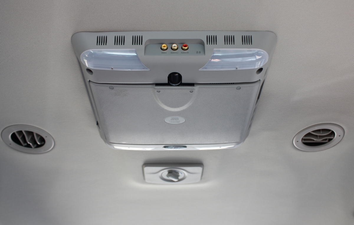 Colorado 7 2015 10.2" Roof DVD player | Creative Installations