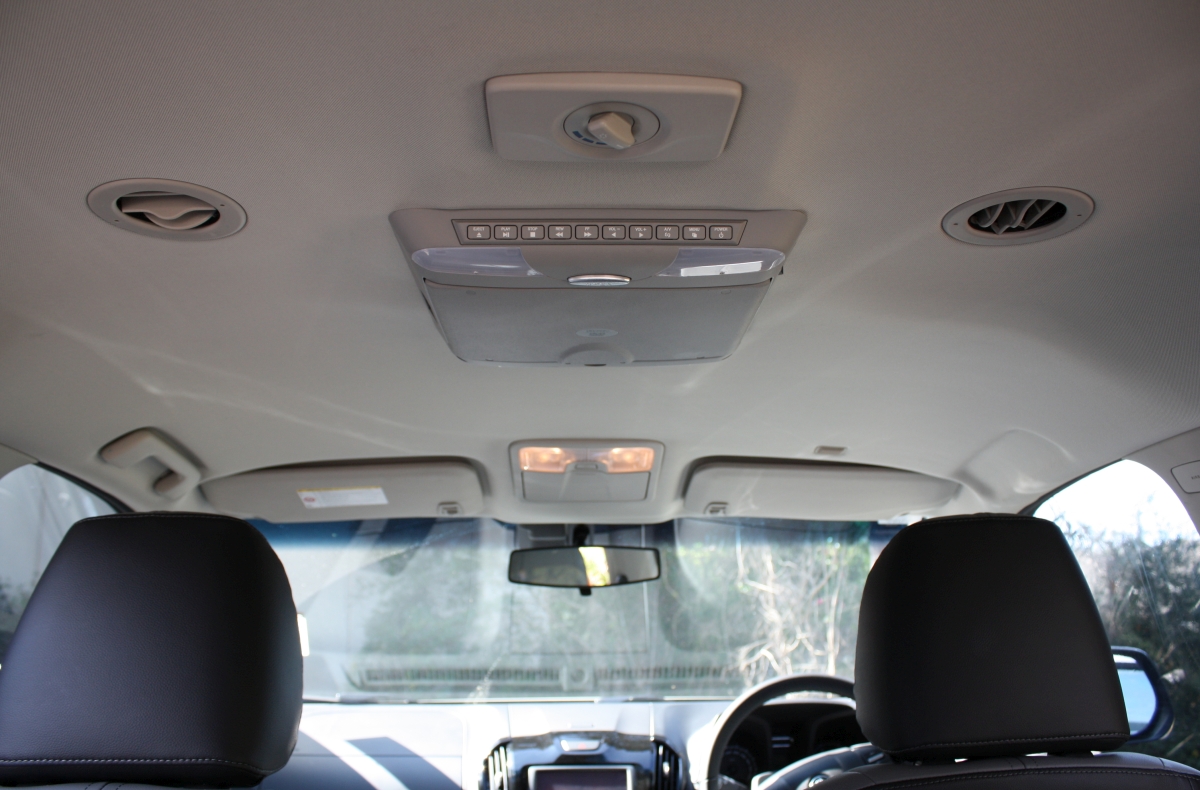 Colorado 7 2015 10.2" Roof DVD player | Creative Installations