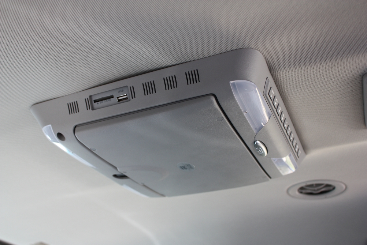 Colorado 7 2015 10.2" Roof DVD player | Creative Installations