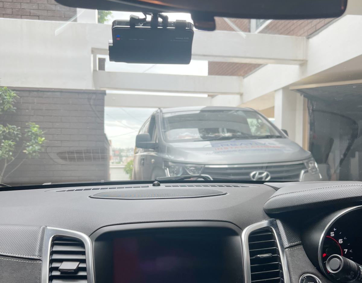 Commodore 2016 IROAD X10 Dash Cameras | Creative Installations