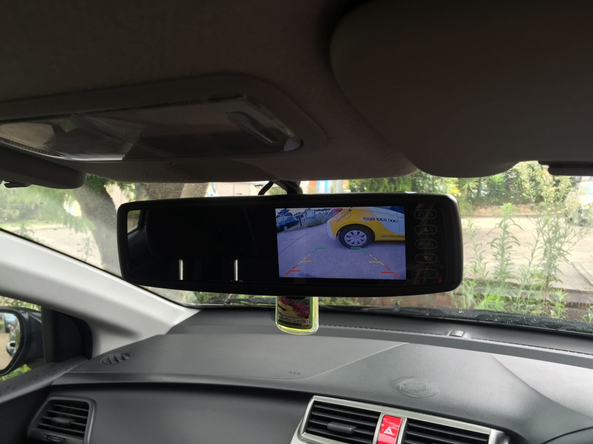 City 2012 Clip-On Reverse Mirror Camera | Creative Installations