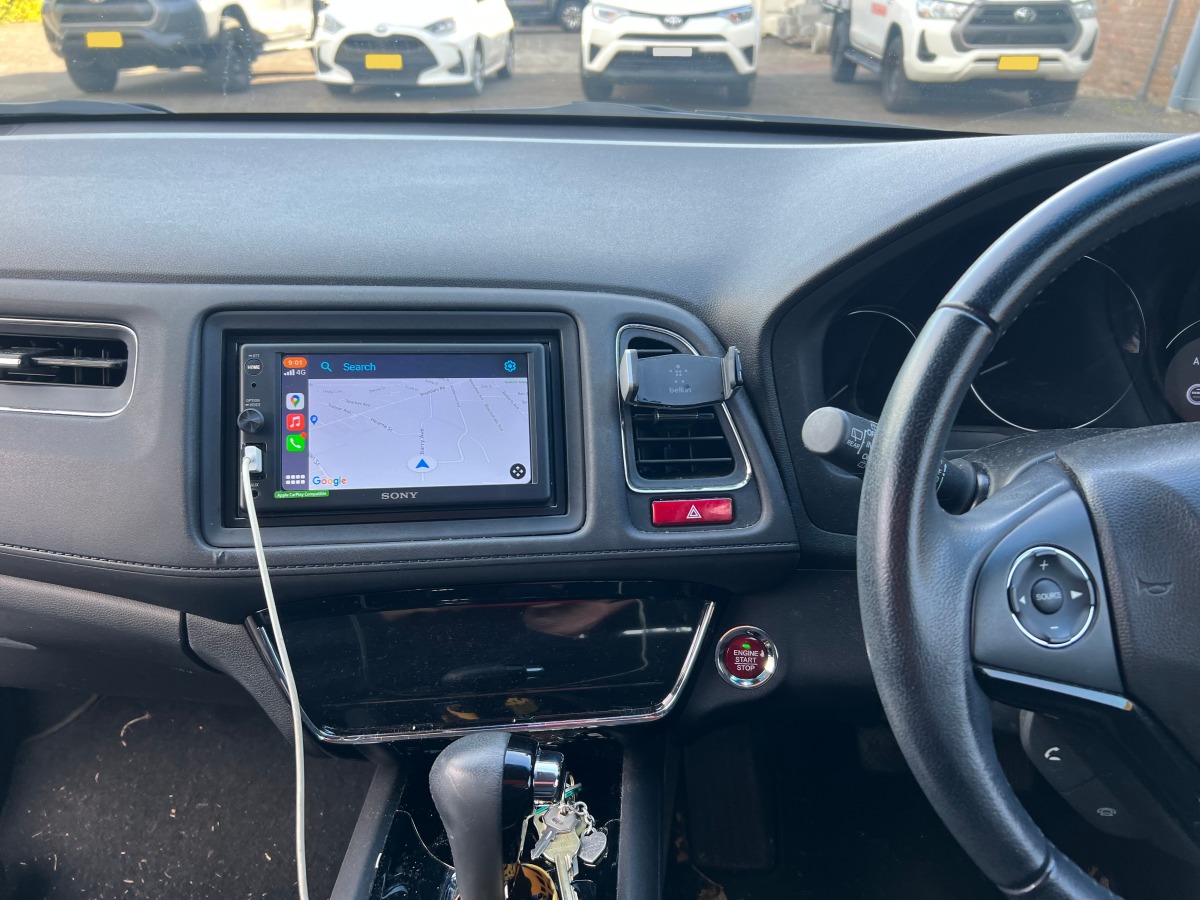 HR-V 2017 Sony XAV-AX1000 Head Unit | Creative Installations