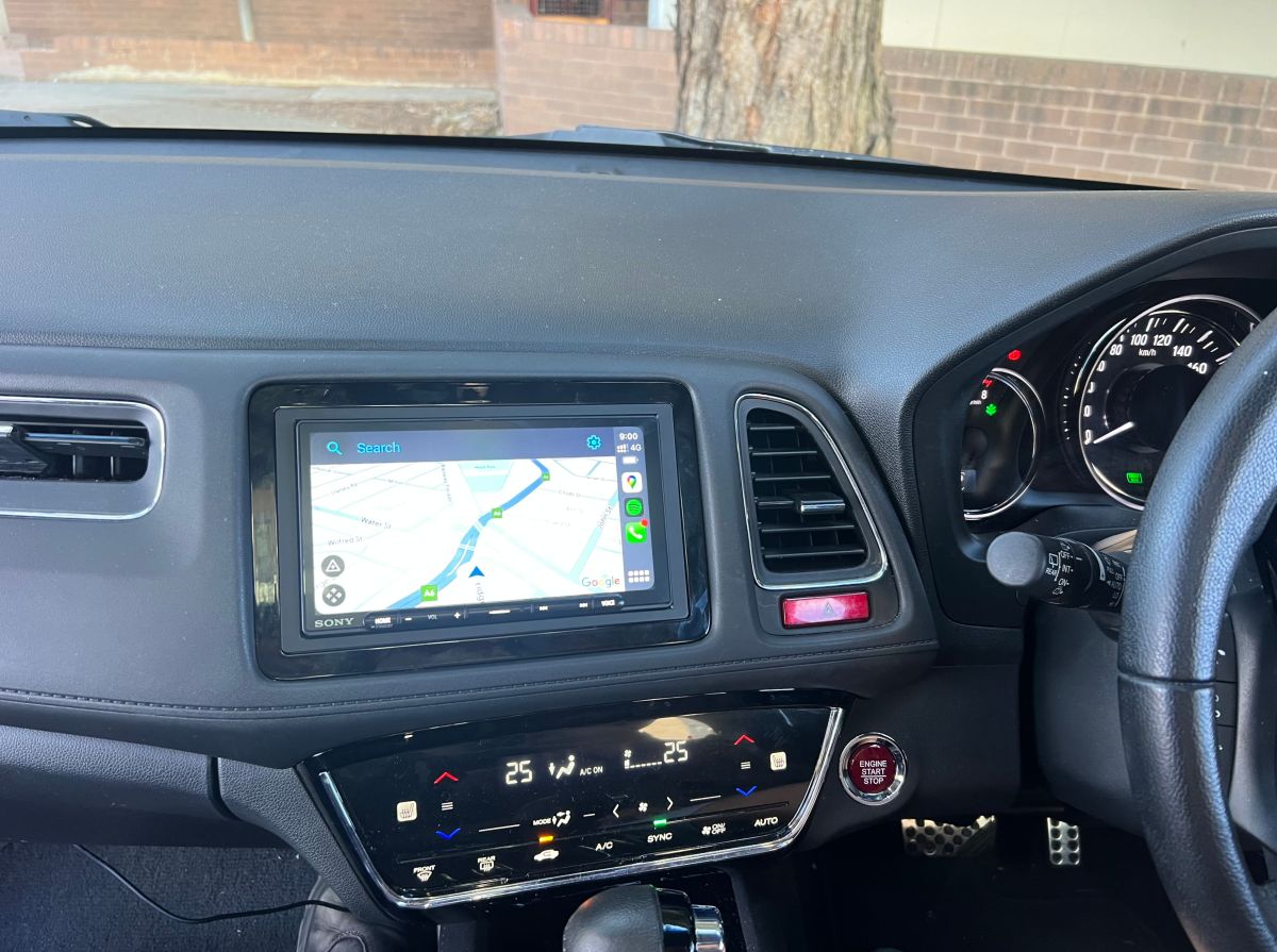 HR-V 2017 Sony XAV-AX6000 Head Unit | Creative Installations