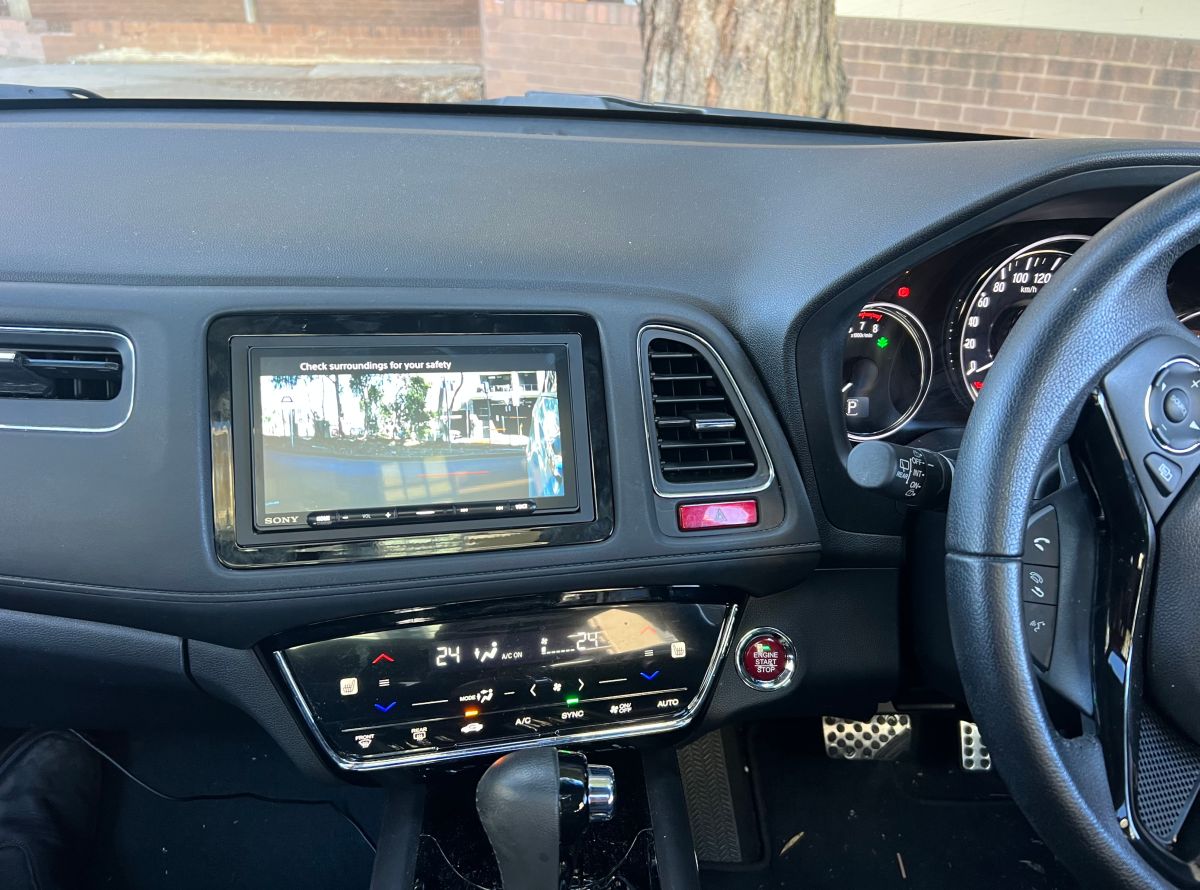 HR-V 2017 Sony XAV-AX6000 Head Unit | Creative Installations
