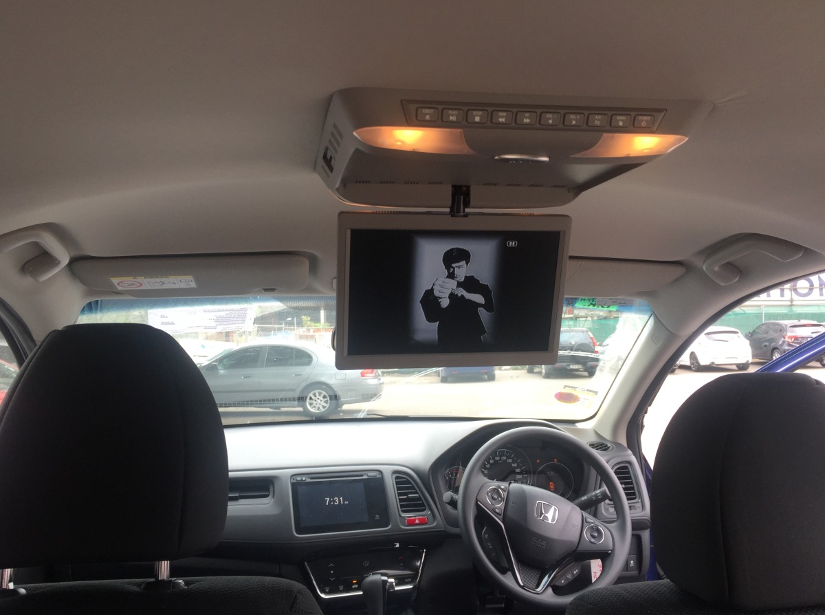 HR-V 2016 10.2" Roof DVD player | Creative Installations