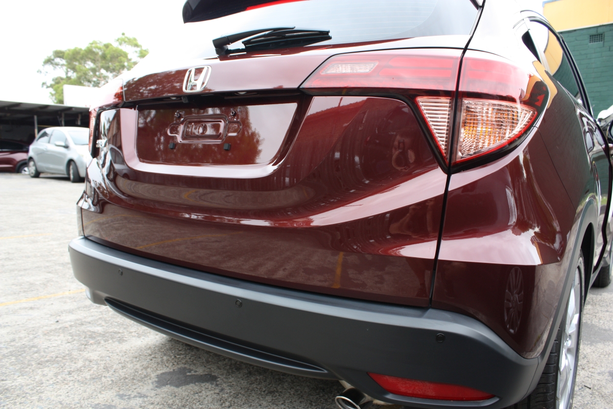 HR-V 2016 Reverse Parking Sensors - LED Display | Creative Installations