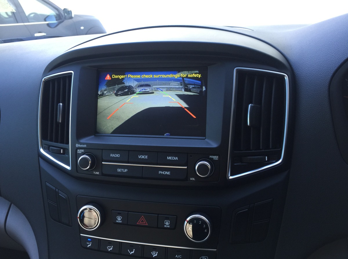 iLoad 2016 Integrated Reverse Camera | Creative Installations