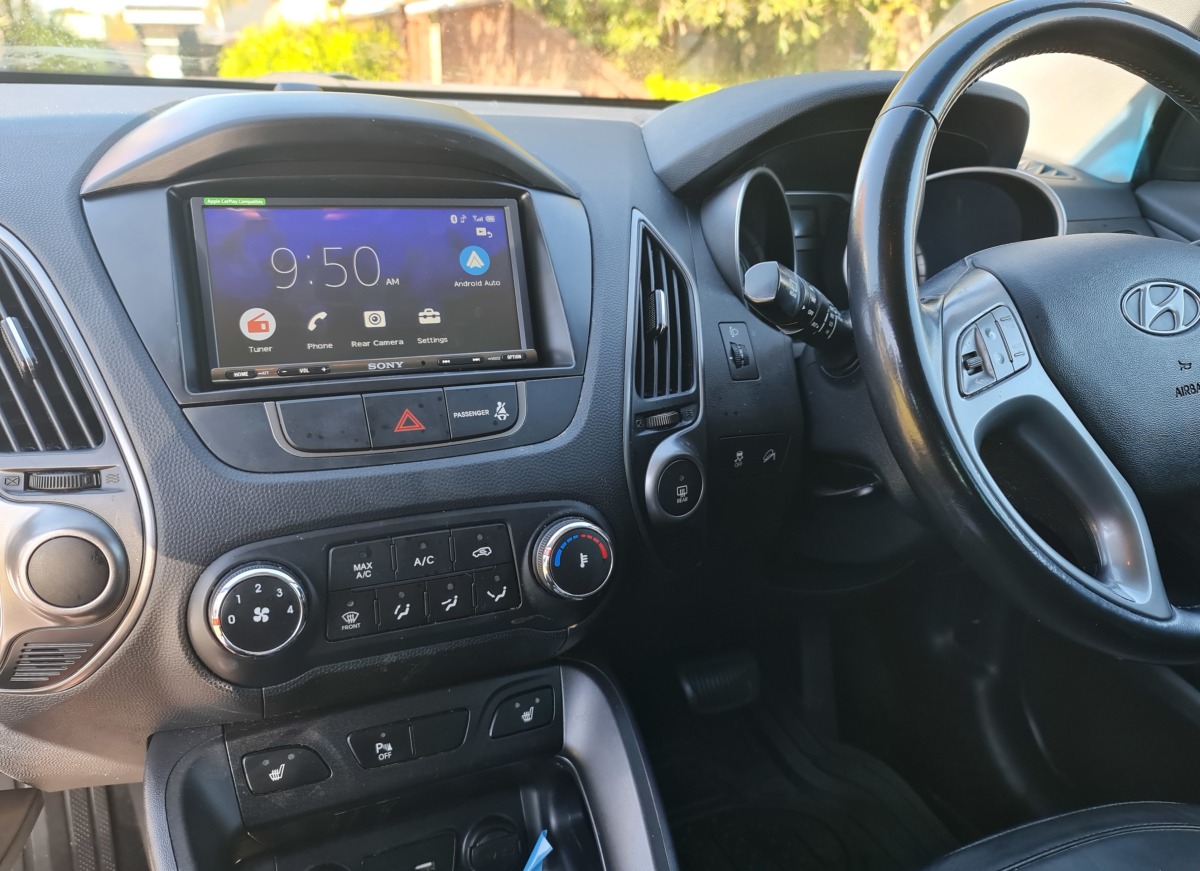 ix35 2015 Sony XAV-AX3000 Head Unit | Creative Installations