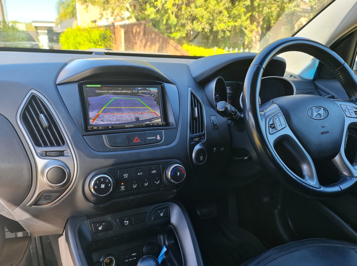 ix35 2015 Sony XAV-AX3000 Head Unit | Creative Installations