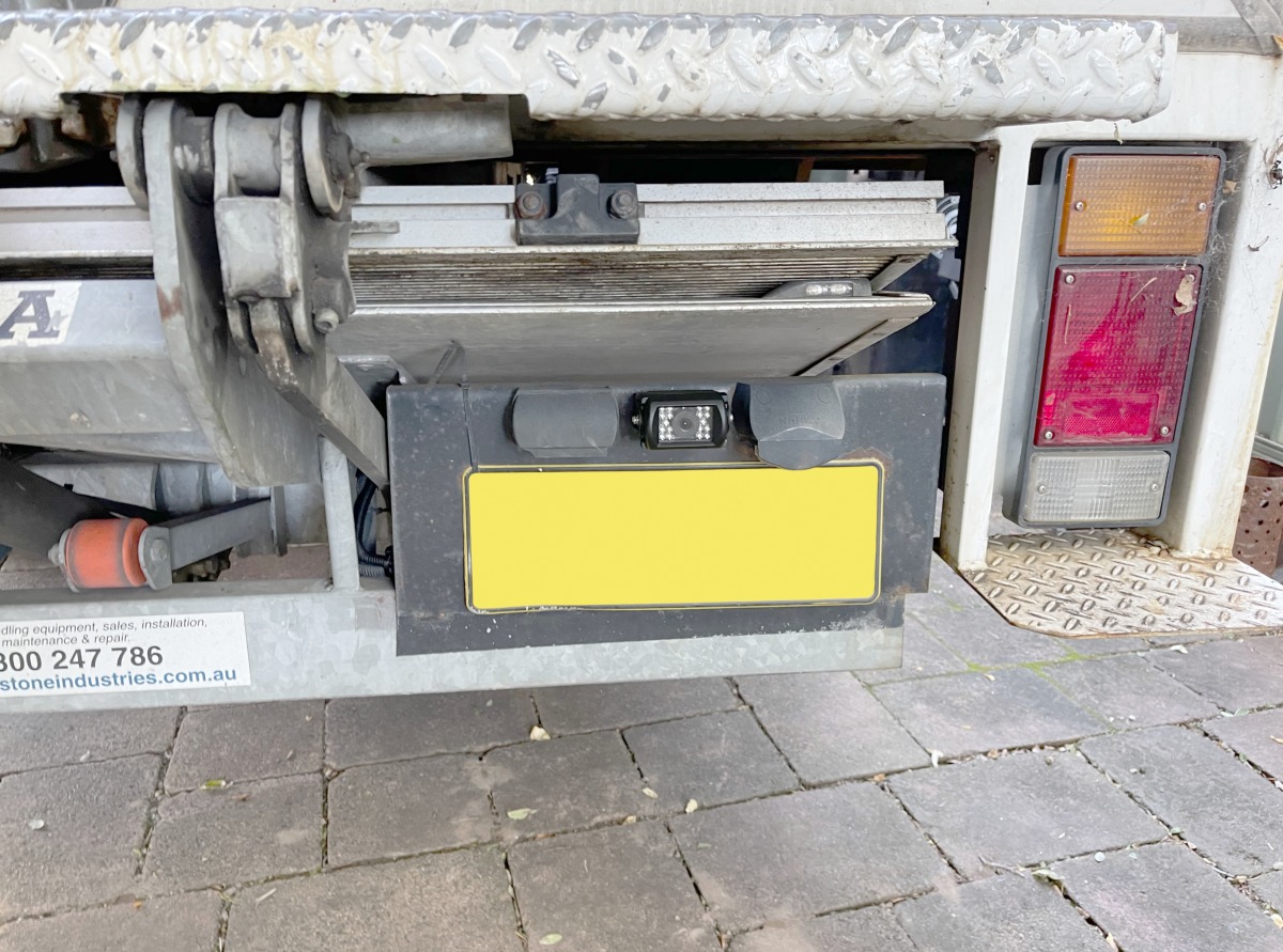 N Series NNR 200 Truck 2014 Reverse Camera | Creative Installations