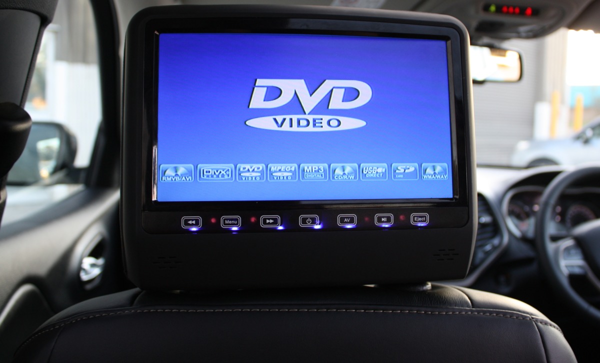 Cherokee 2015 9" Headrest DVD Players | Creative Installations
