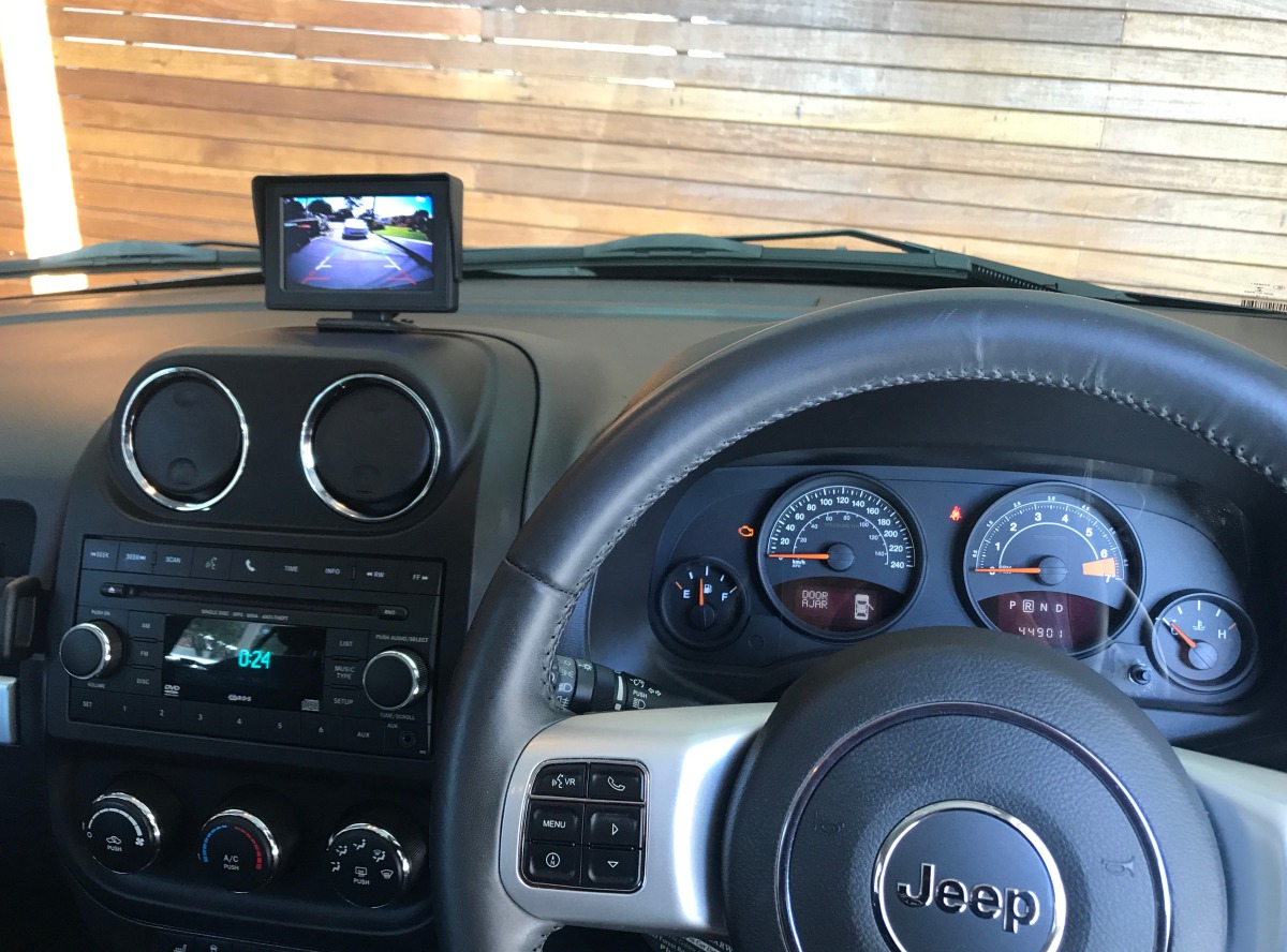 Compass 2014 Dash Mounted Reverse Camera Screen | Creative Installations