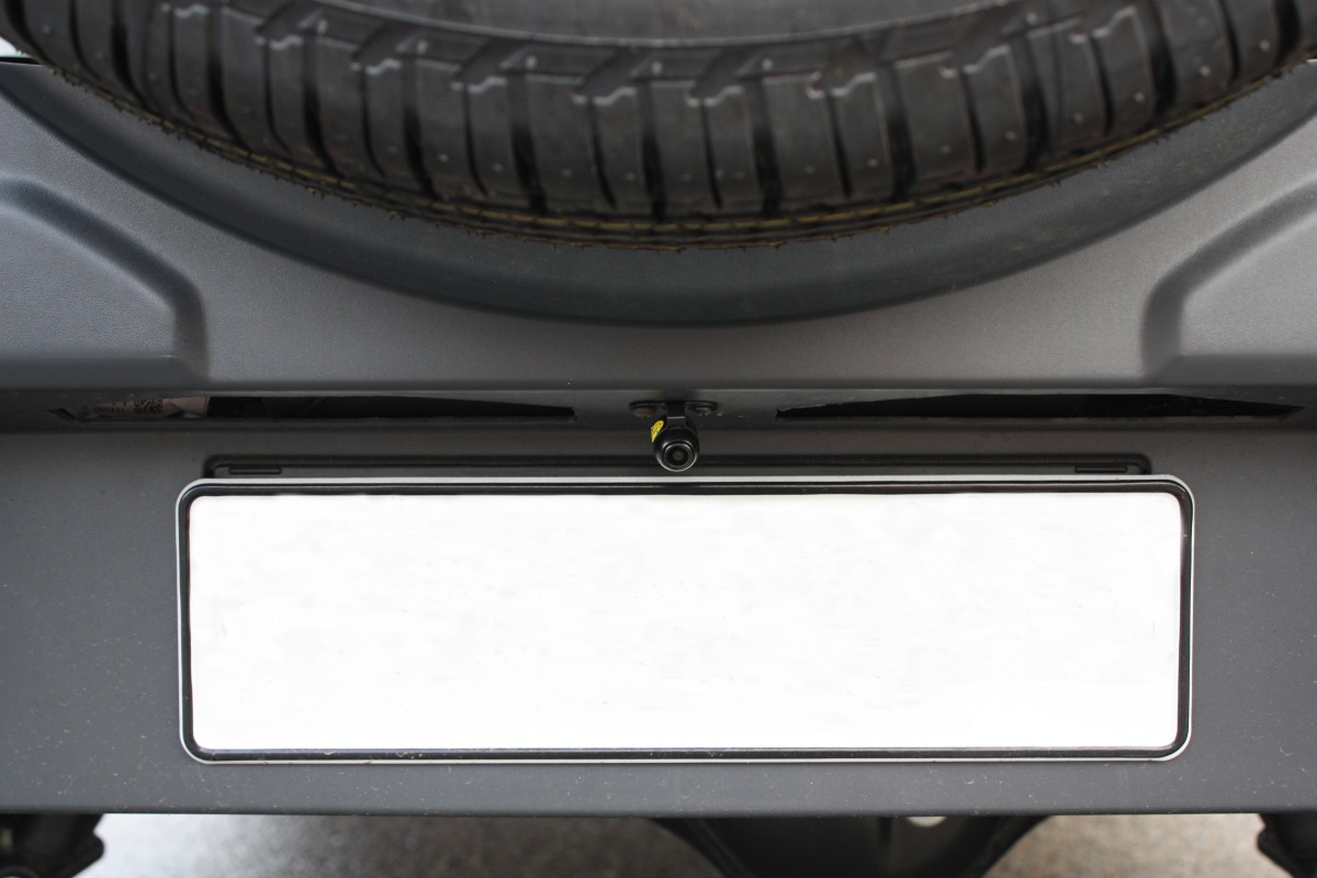 Jimny Sierra 2015 Reverse Camera | Creative Installations