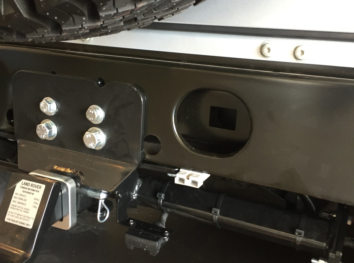 Defender 2015 Anderson Plug | Creative Installations