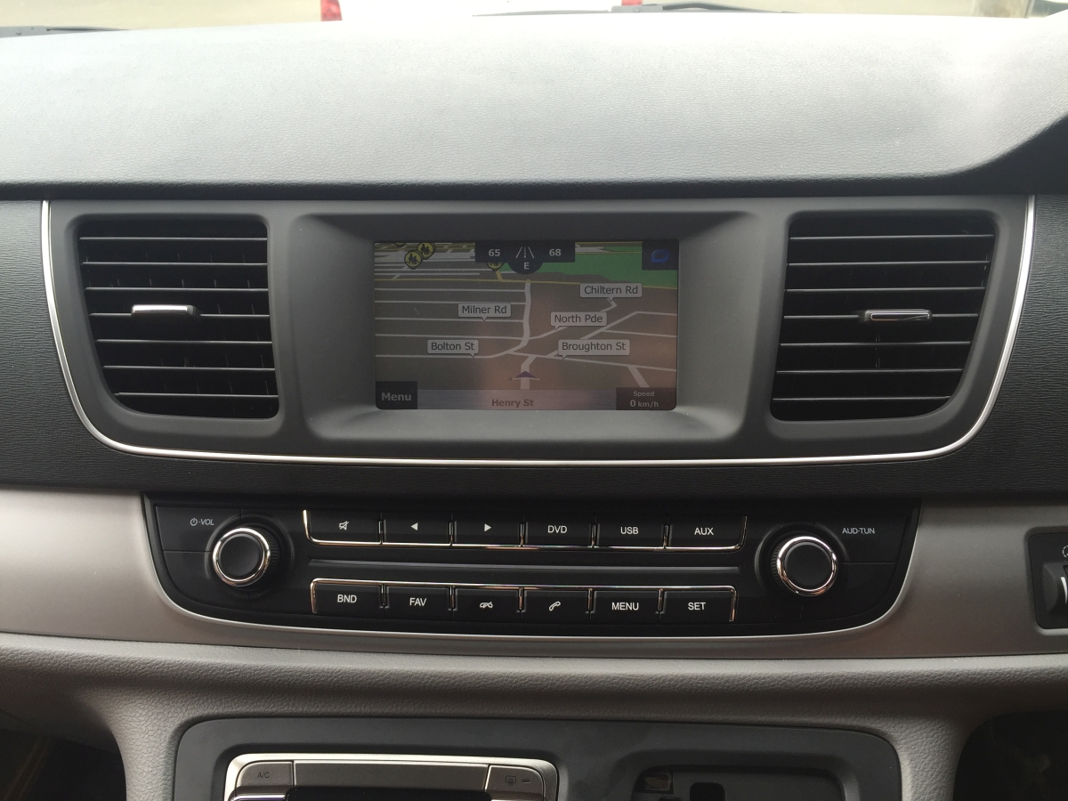 G10 2016 Integrated GPS Navigation System | Creative Installations