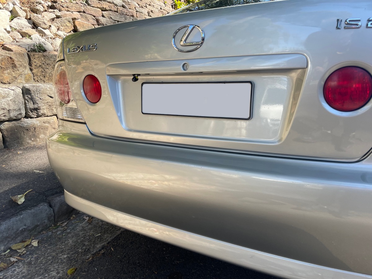 IS200 2003 Reverse Camera | Creative Installations