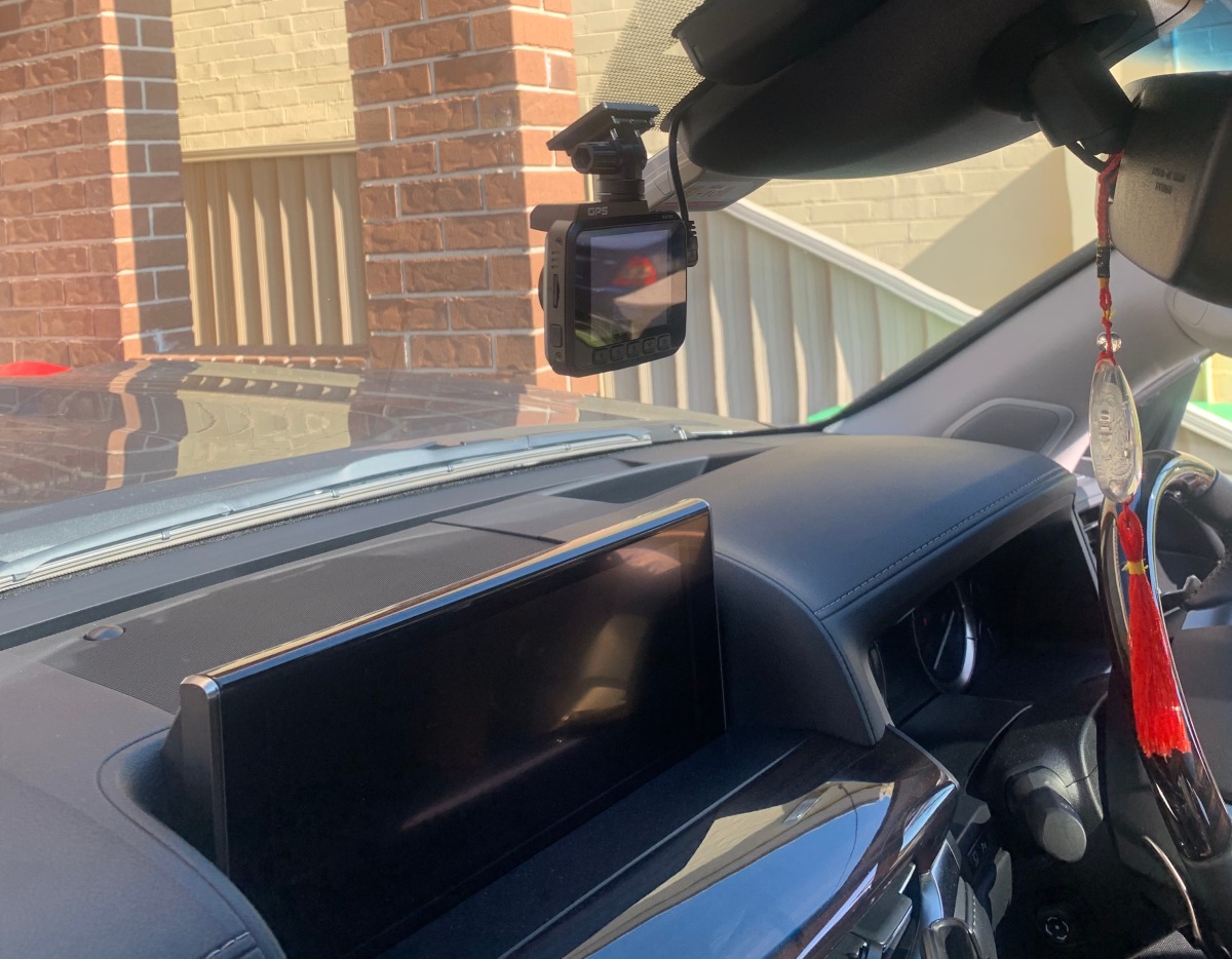 LX 570 2018 Uniden iGo Cam 80 Dash Camera | Creative Installations