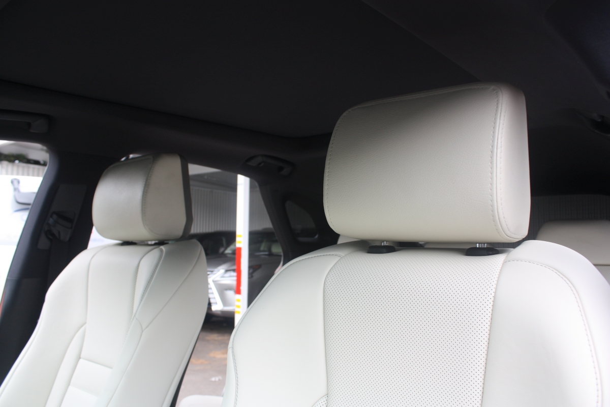 RX 450h 9" Headrest DVD Players | Creative Installations