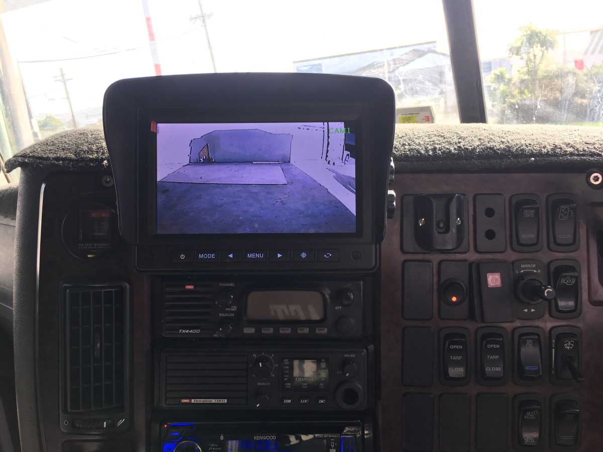 Super-Liner 2009 Reverse Camera on Borcat Trailer | Creative Installations