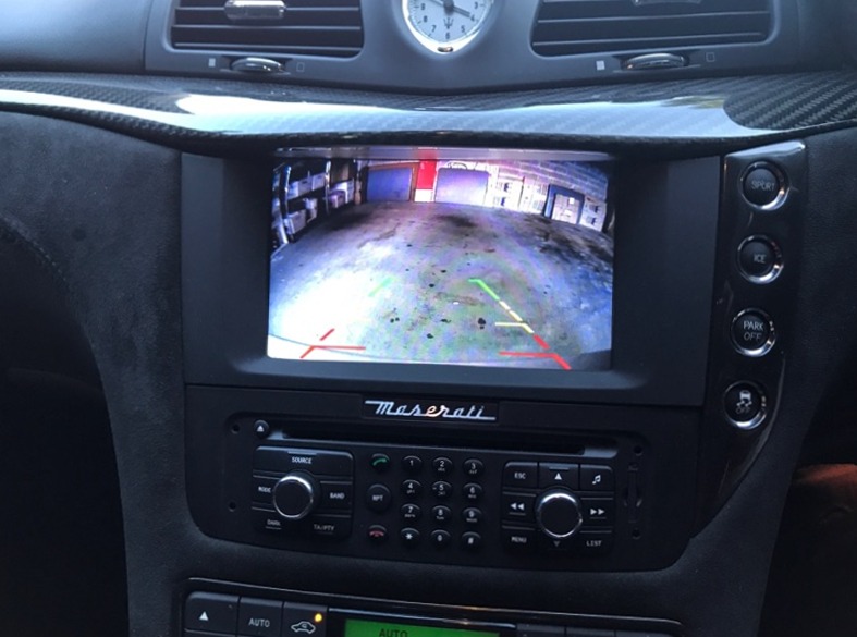 Quattroporte 2008 Integrated Reverse Camera | Creative Installations