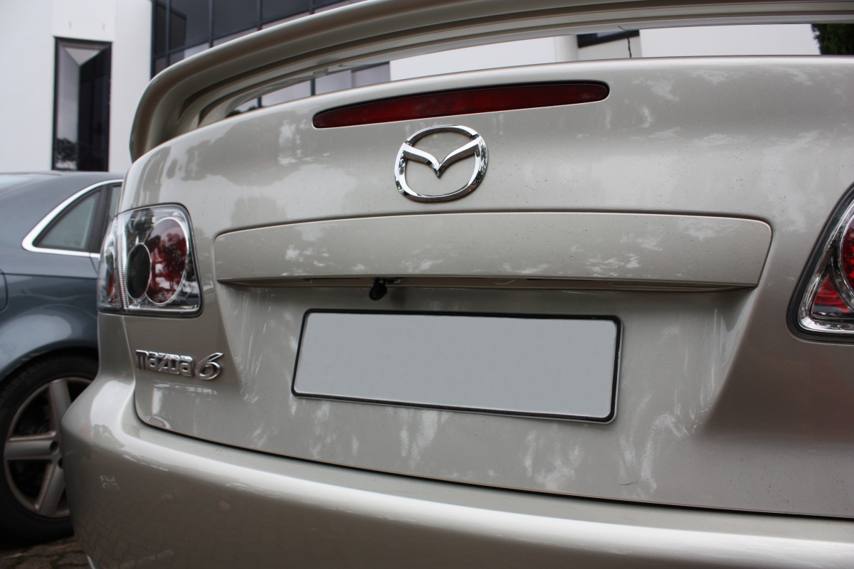 Mazda6 2004 Reverse Camera | Creative Installations