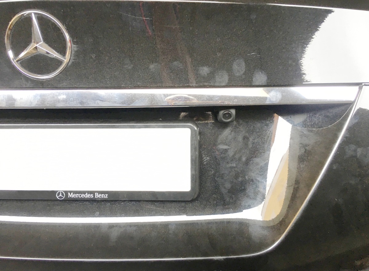 C250 2011 Integrated Reverse Camera | Creative Installations