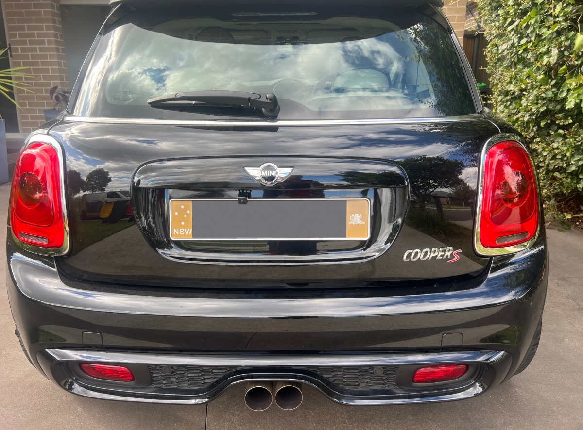 Cooper 2014 Reverse Camera | Creative Installations