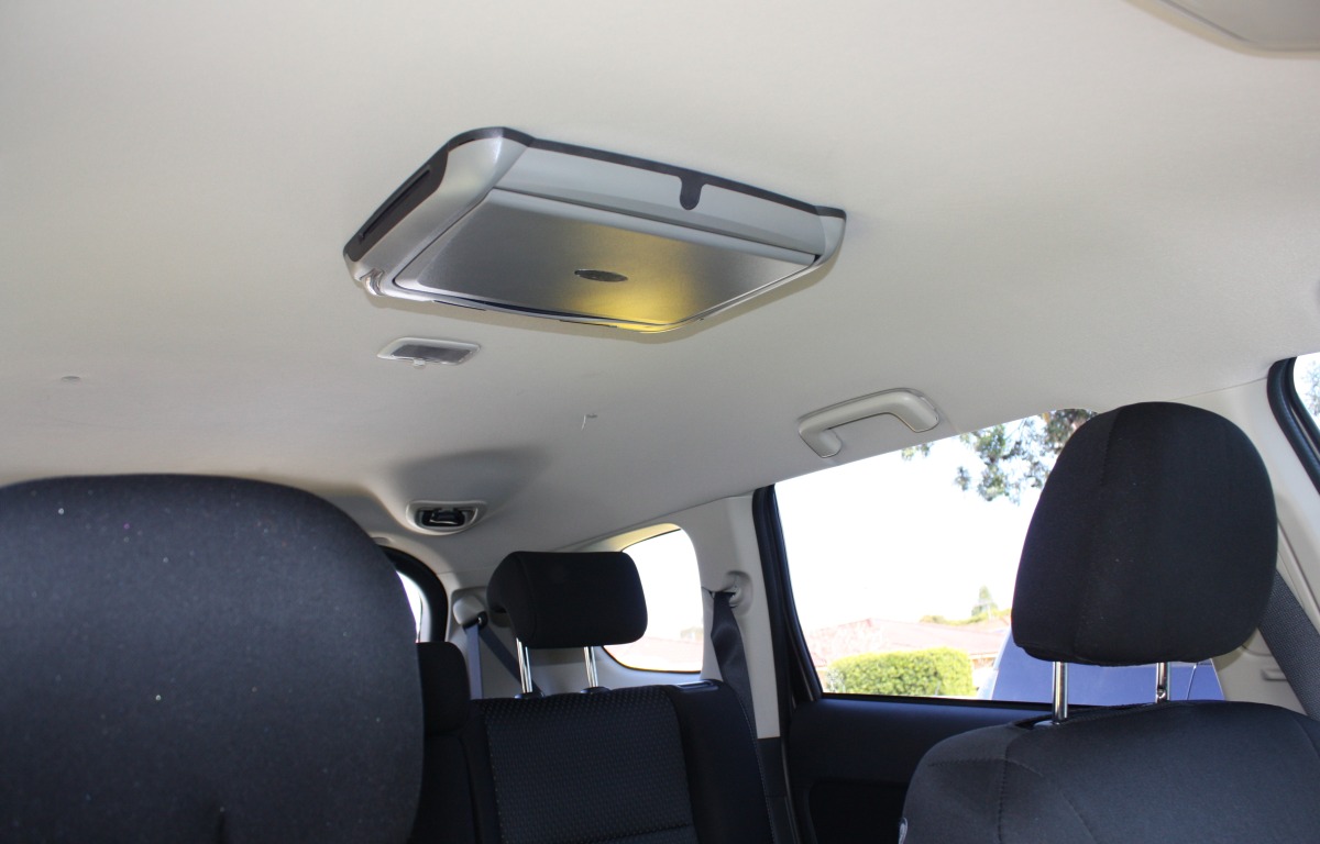 Outlander 2017 11.4" Roof DVD player | Creative Installations