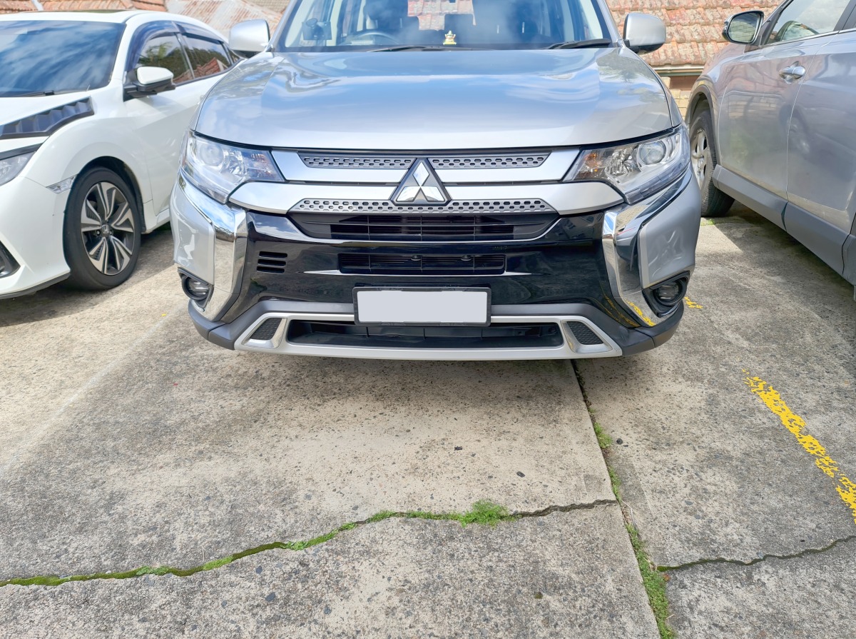 Outlander 2020 LED Fog Lights | Creative Installations