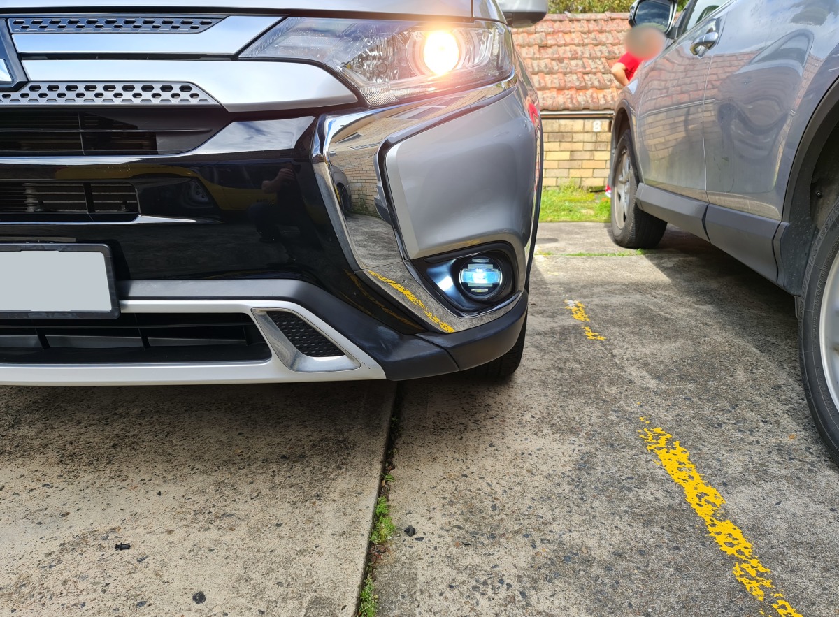 Outlander 2020 LED Fog Lights | Creative Installations