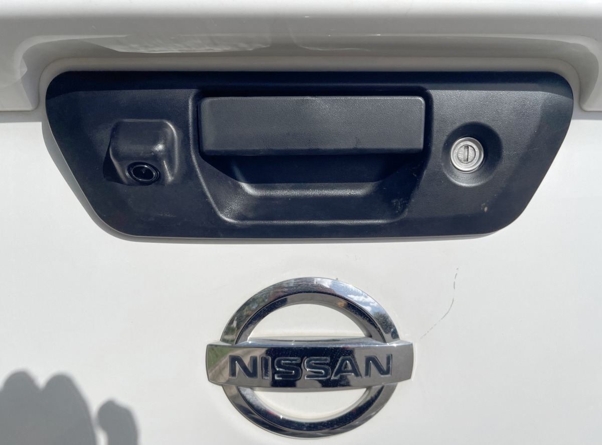 Navara 2016 Tailgate Reverse Camera | Creative Installations
