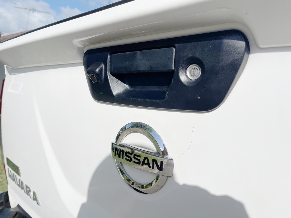 Navara 2016 Tailgate Reverse Camera | Creative Installations