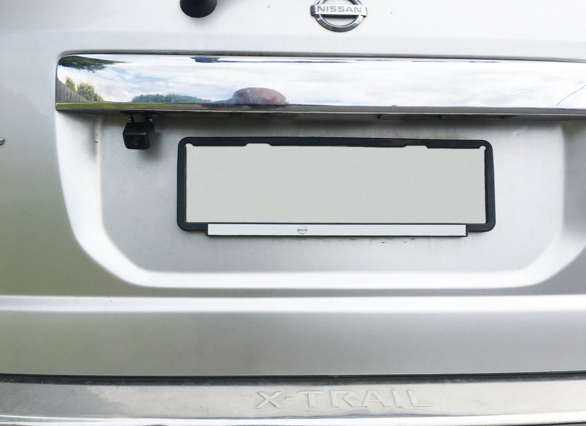 X-Trail 2005 Reverse Camera | Creative Installations