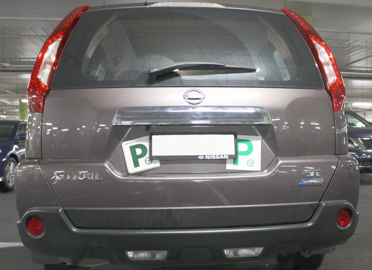 X-Trail 2012 Reverse Camera | Creative Installations