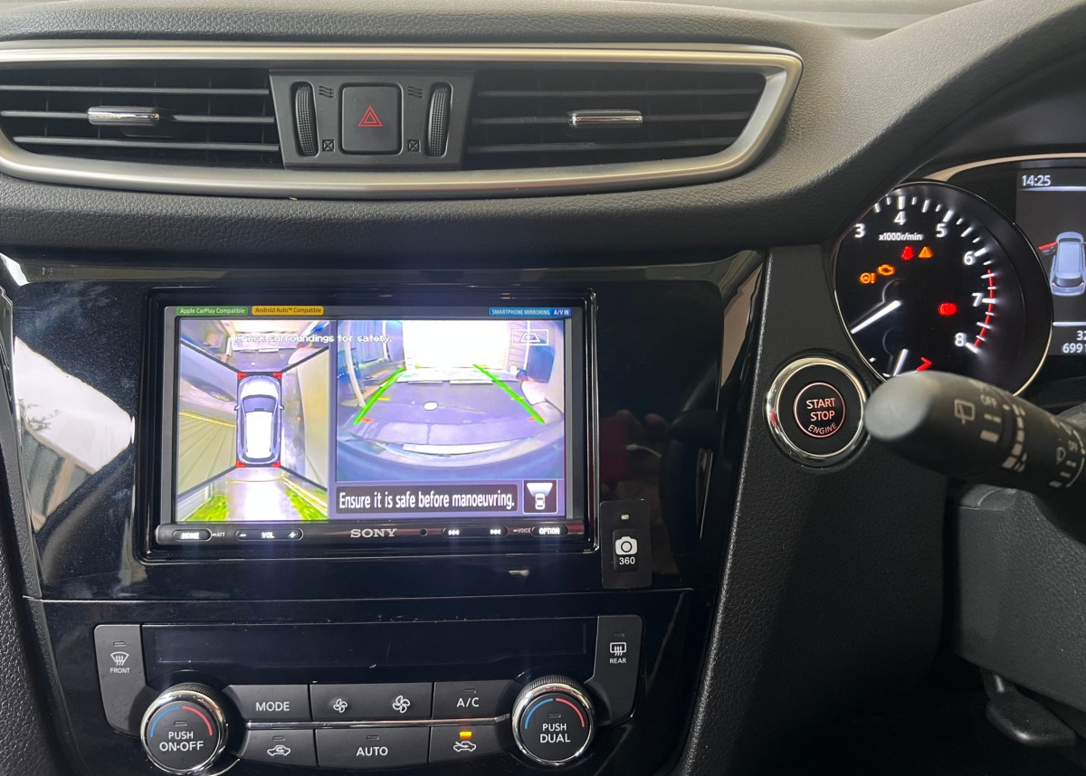 X-Trail 2014 Sony XAV-AX3200 Head Unit | Creative Installations