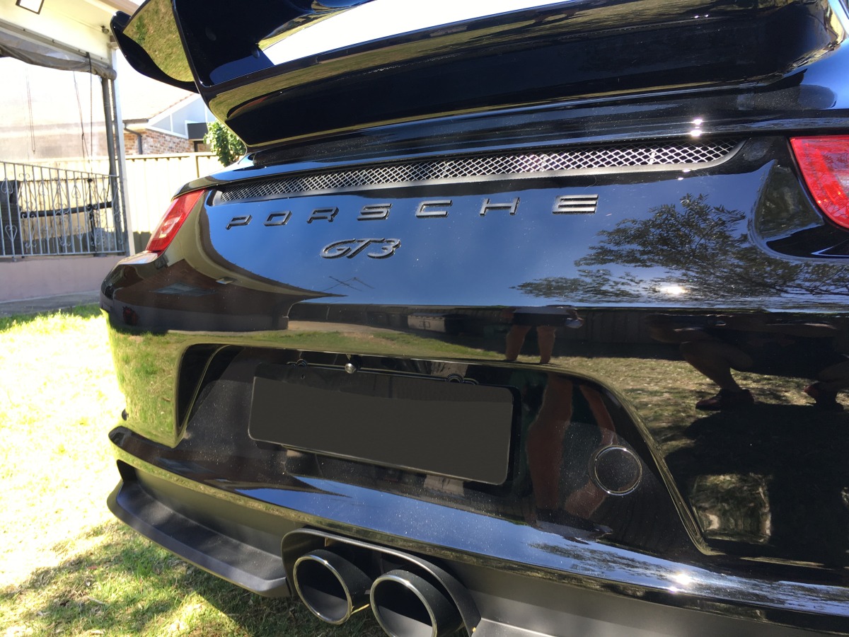 911 GT3 2015 Integrated Reverse Camera | Creative Installations