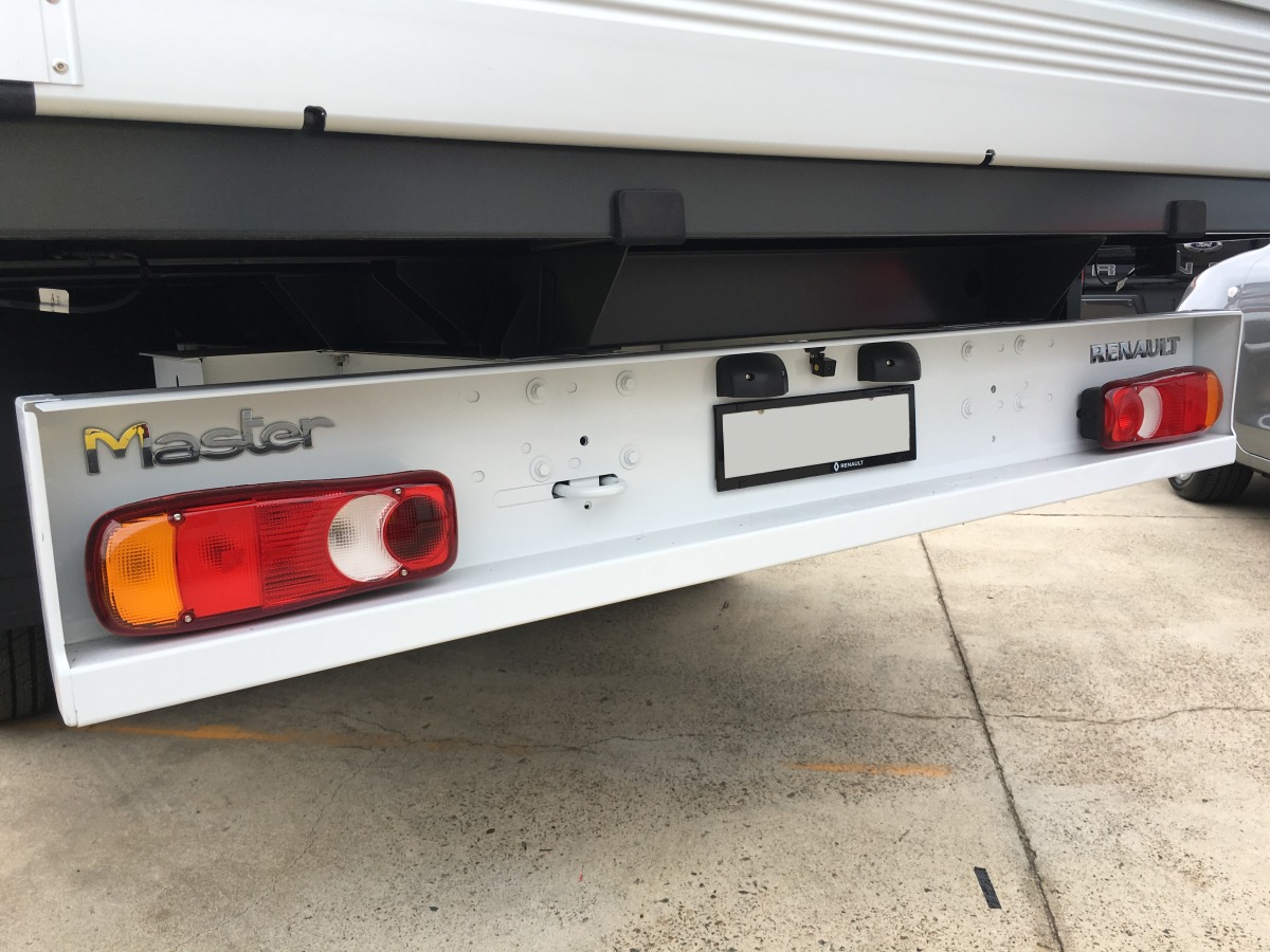 Master 2018 Reverse Camera | Creative Installations