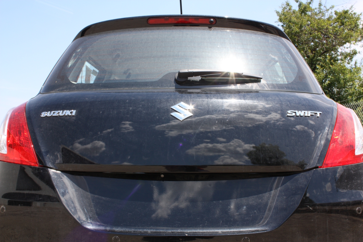 Swift 2016 Reverse Camera | Creative Installations