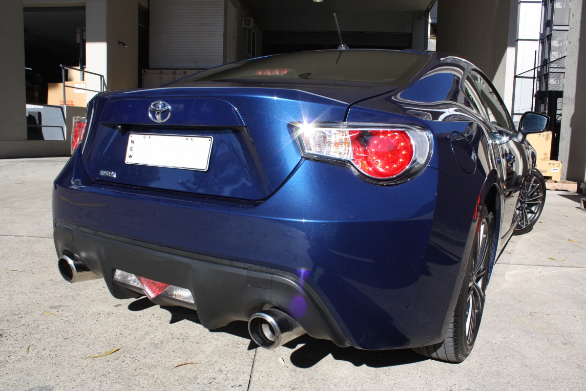 86 2014 Integrated Reverse Camera | Creative Installations