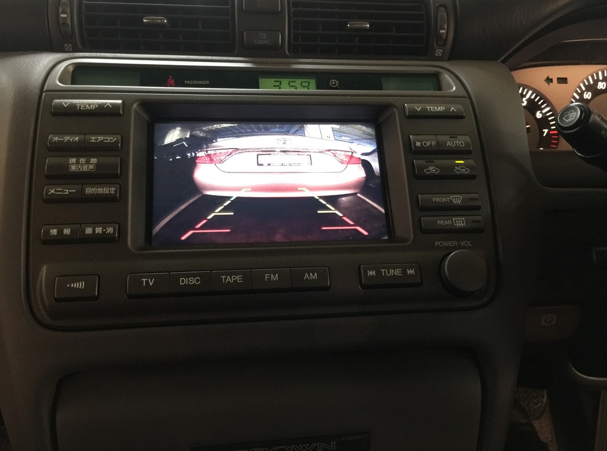 Crown 2000 Integrated Reverse Camera | Creative Installations