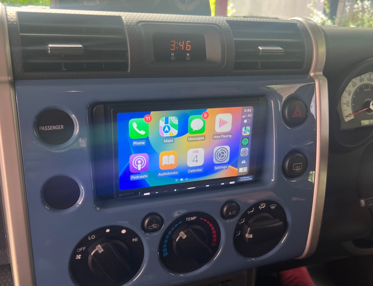 FJ Cruiser 2013 Sony XAV-AX6000 Head Unit | Creative Installations
