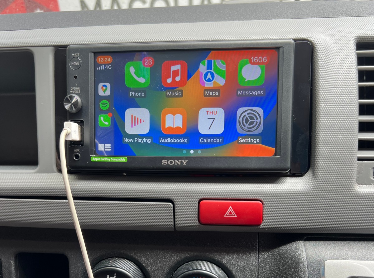 HiAce 2010 Sony XAV-AX1000 Head Unit | Creative Installations
